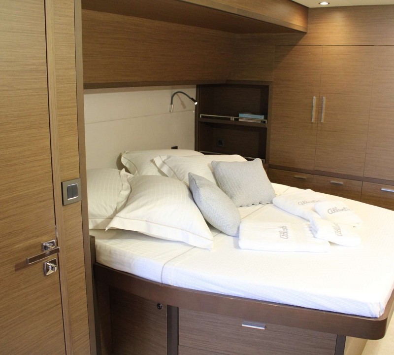 ATLANTIS Yacht Charter Details, Lagoon | CHARTERWORLD Luxury Superyachts